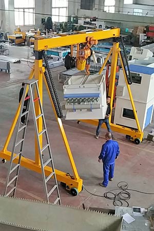 Adjustable gantry crane- Adjustable & Portable small gantry cranes ...